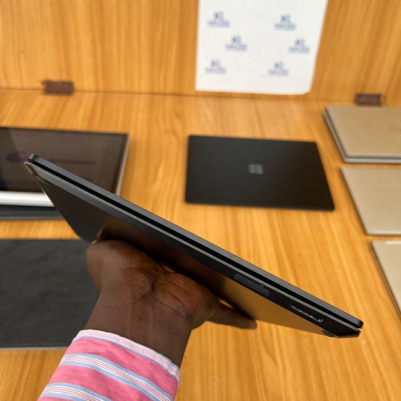 Microsoft Surface Laptop 2 | Intel Core i7 (8CPUs @2.1GHz) | 16GB RAM ...